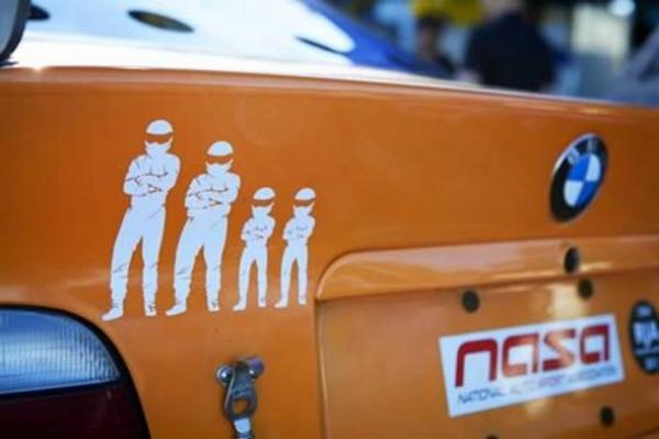 Funny car stickers you will want to copy - ViewKick